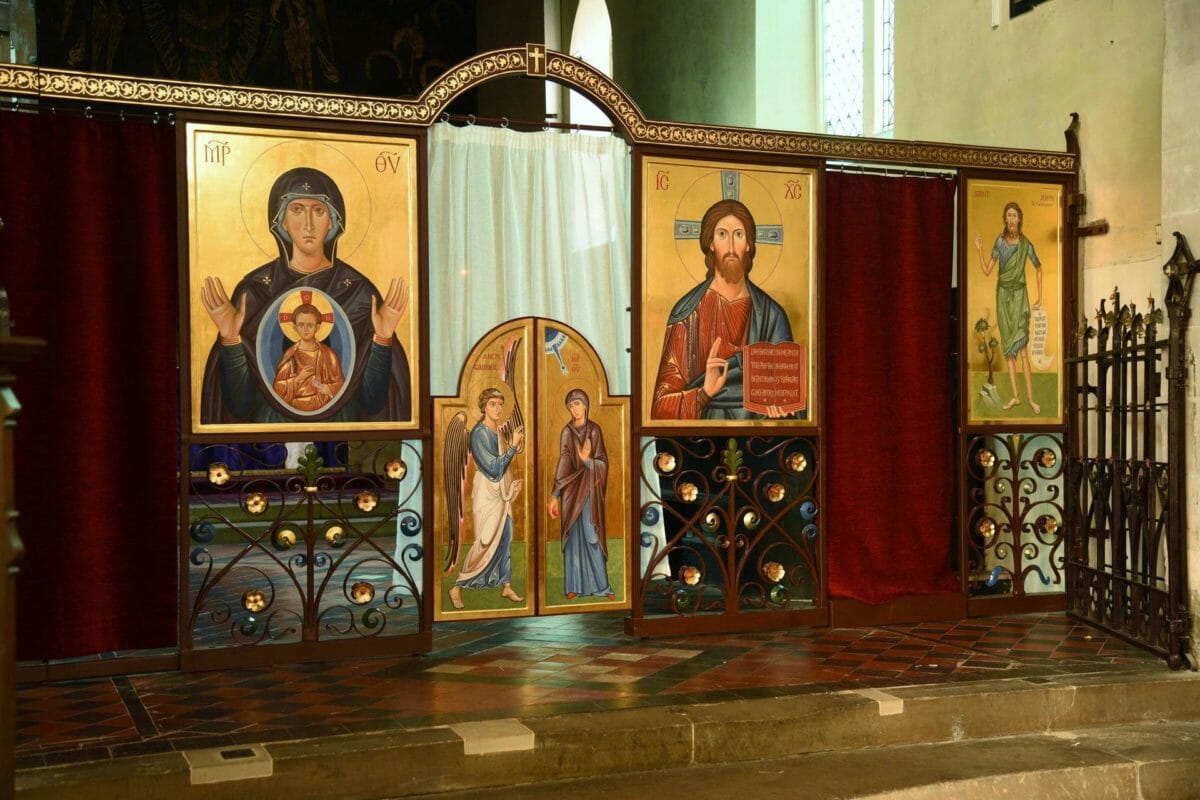 A Retractable Icon Screen – Orthodox Arts Journal